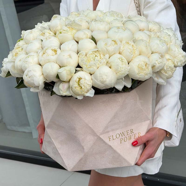 Box of white peonies Alba Poema bouquet by Flower Power Dubai, luxury ...
